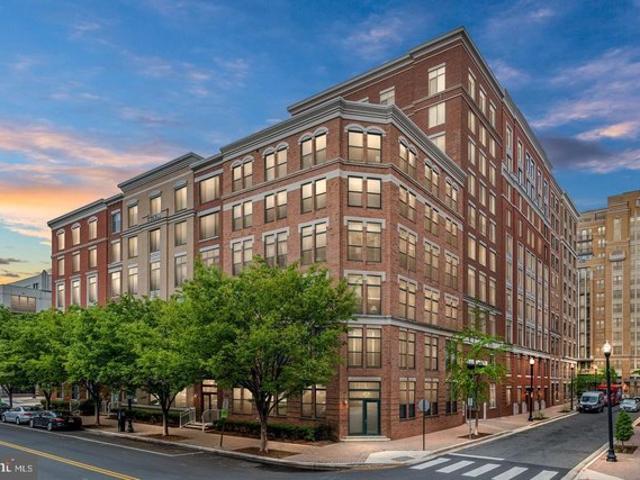1201 Garfield St N Unit 114, Arlington, VA 22201