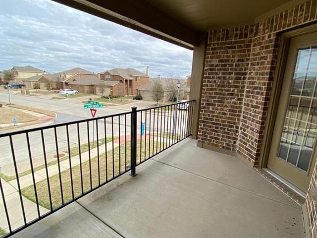 1201 Honeywood Lane