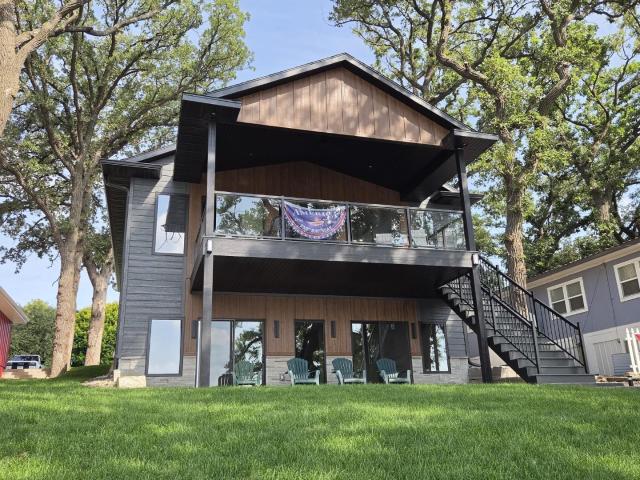 1201 Lake Shore Drive