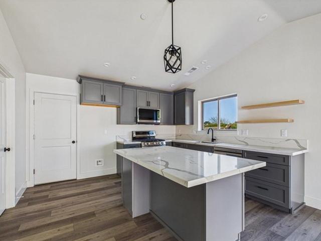 1201 Lily Kay Ln, McKinleyville, CA 95519