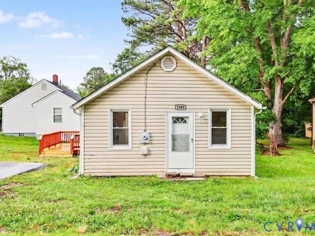 1201 Roanoke Avenue
