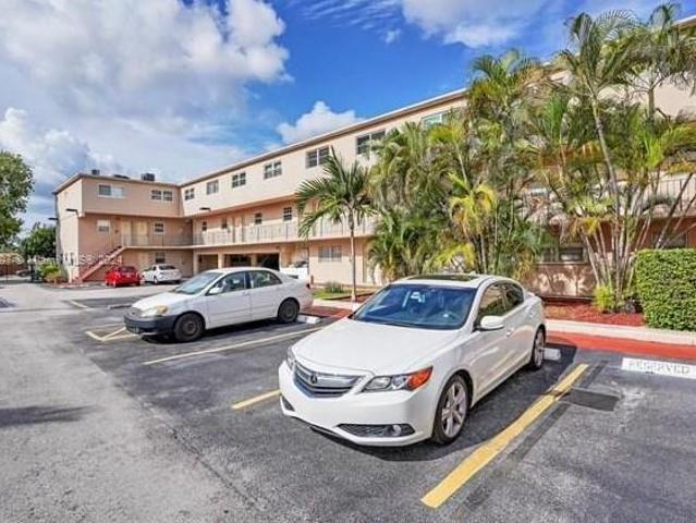 1201 SW 42nd Ave #208, Miami, FL 33134