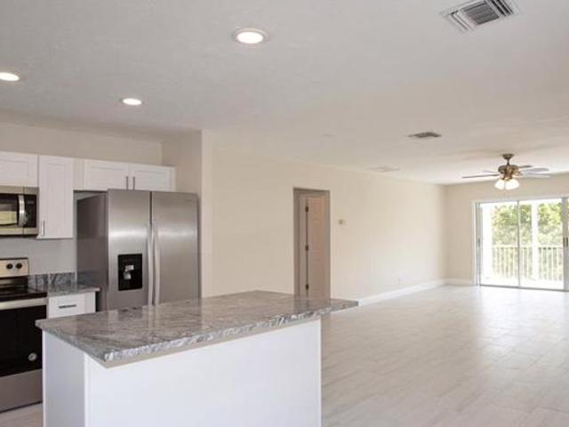 1201 Solana Rd #9, Naples, FL 34103