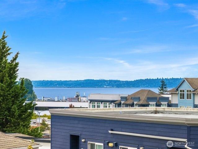 1201 th Ave NE Apt 302, Kirkland, WA 98034