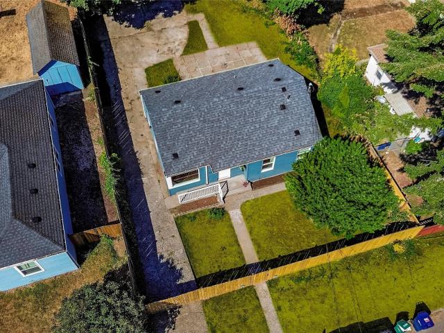 1201 th Avenue S