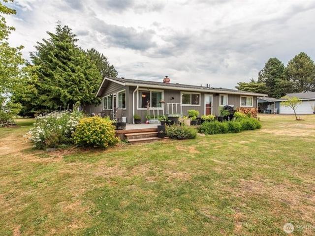 1201 Thornton Dr, Sequim, WA 98382