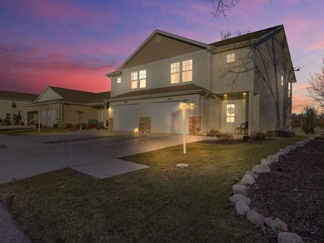 1201 Tower Ln, Chesterton, IN 46304