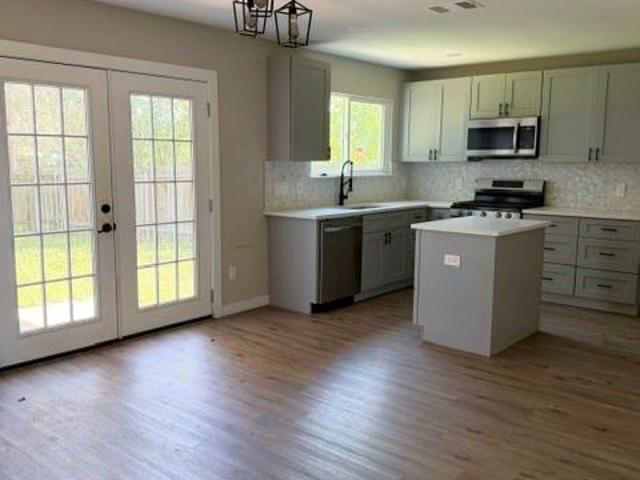 1201 Tremont Dr