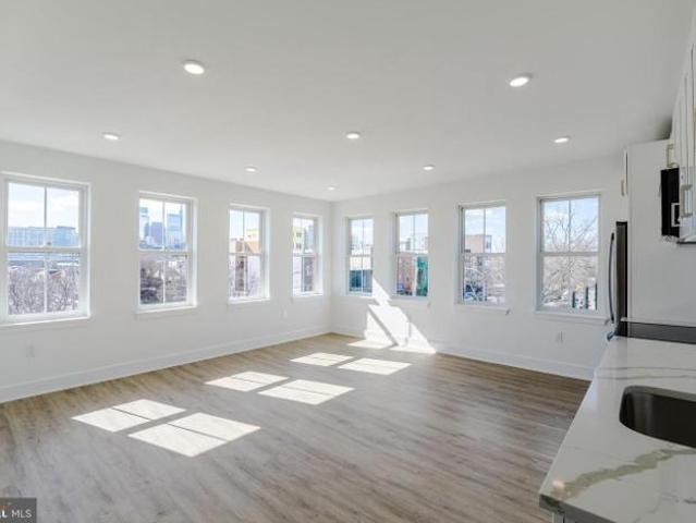 1201 W Girard Ave #UNIT 404, Philadelphia, PA 19123