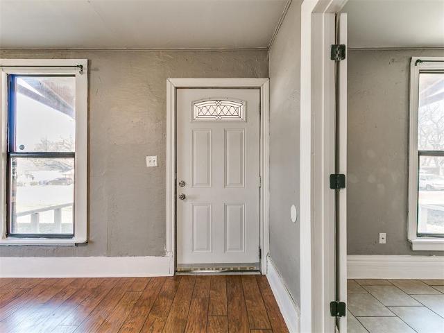 1201 W Logan Avenue