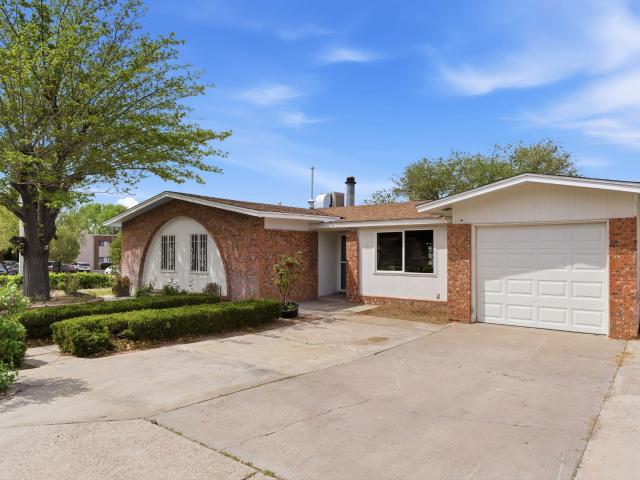 1201 Willys Knight Drive NE