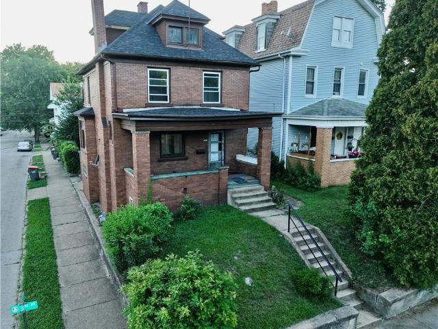 1201 3rd Avenue