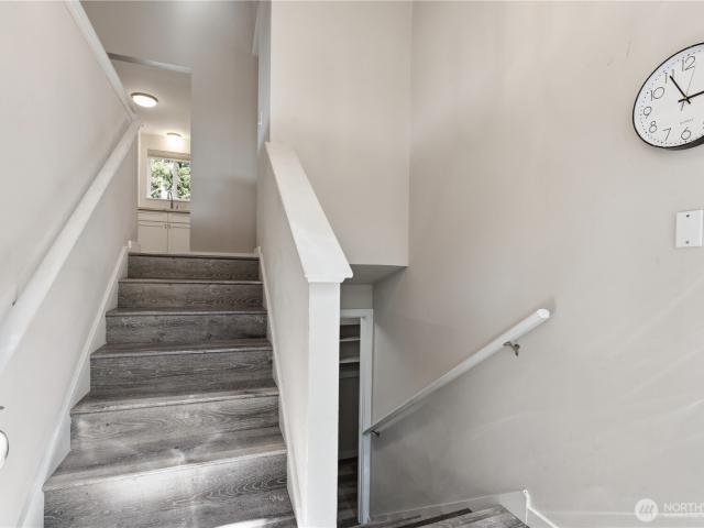 12020 NE 83rd Street