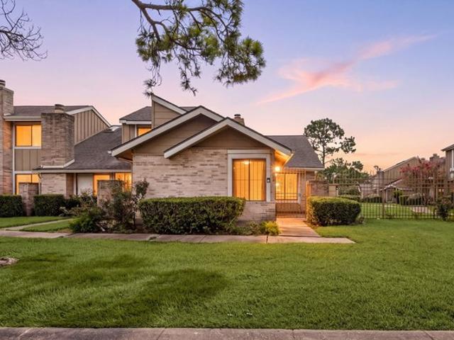 12021 Bob White Dr, Houston, TX 77035