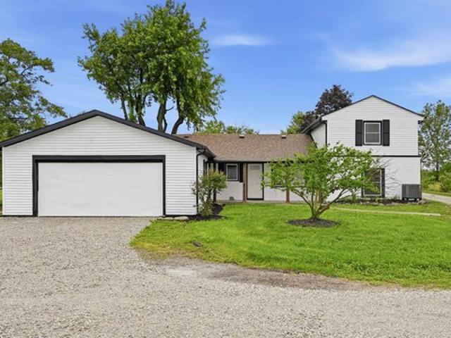 12021 E Jackson St, Parker City, IN 47368