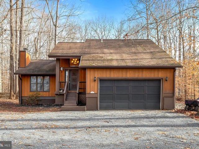12021 Parkriver Dr, Manassas, VA 20112