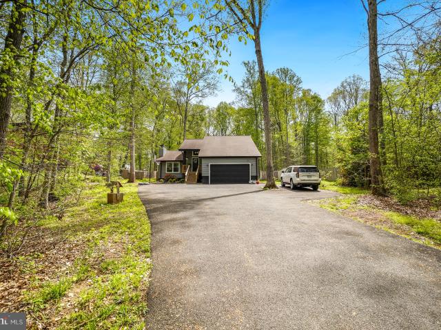 12021 Parkriver Dr, Manassas, VA 20112 | MLS #VAPW2117 | Compass