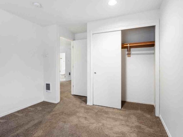 12027 12069 SE Foster Rd 2 Bedroom Apartment for Rent at 12027 Se Foster Rd, Portland, OR 97266 Powellhurst Gilbert