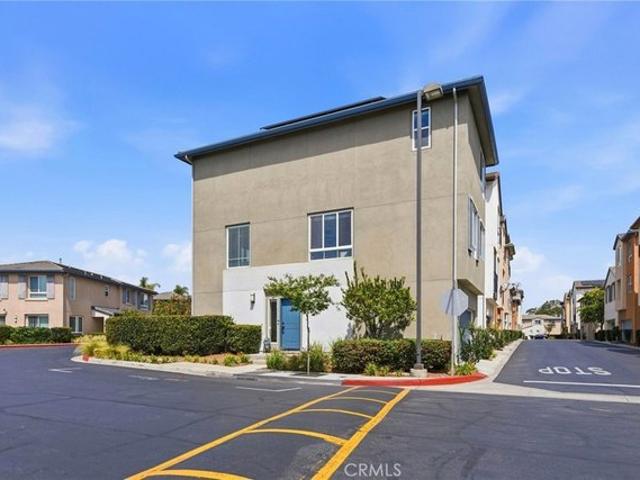 12027 Acadia Ct, Hawthorne, CA 90250