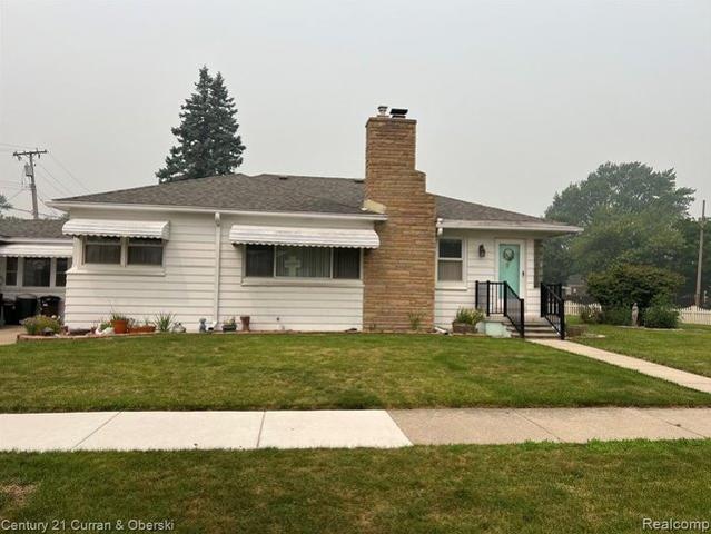 12024 Barberry St, Southgate, MI 48195
