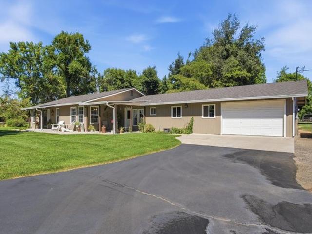 12024 Orange Blossom Rd, Oakdale, CA 95361