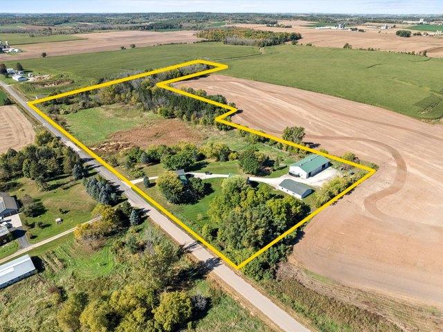 12024 Point Creek Rd, Meeme, WI 53063