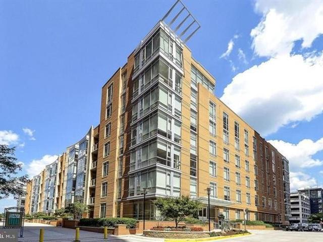 12025 New Dominion Pkwy Apt 321, Reston, VA 20190