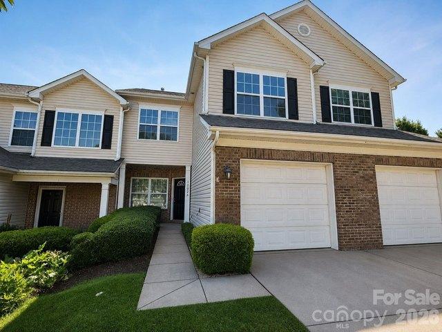 12028 Stratfield Place Cir, Pineville, NC 28134