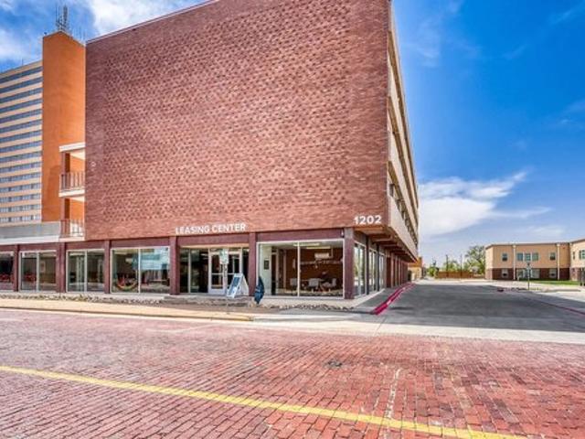 1202 Main St, Lubbock, TX 79401