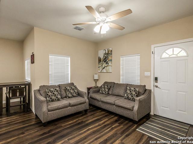 1202 N Center