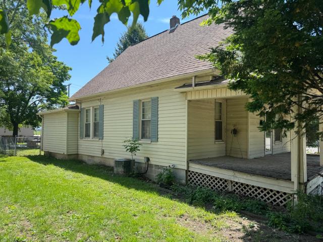 1202 N Champaign Street