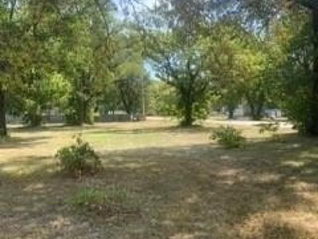 1202 N Washington St, Chanute, KS 66720