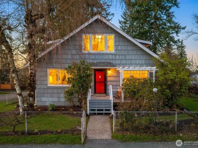 1202 NE 97th St, Seattle, WA 98115