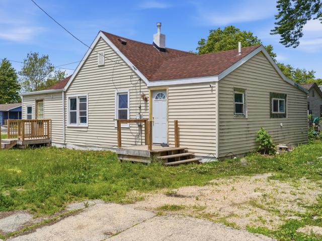 1202 Ave K