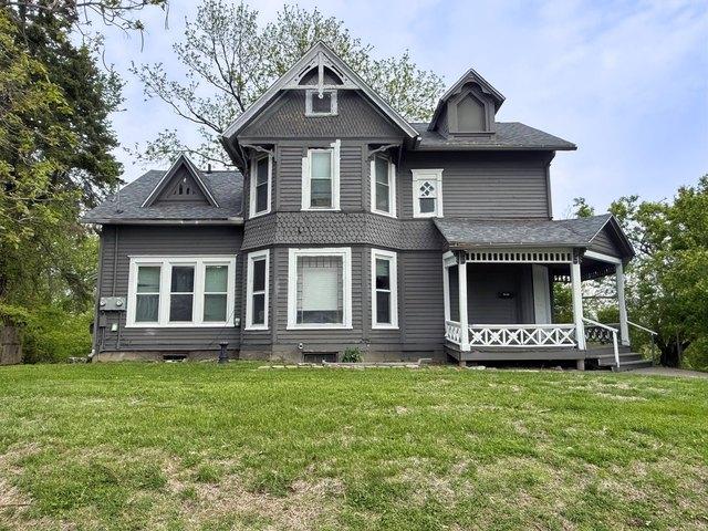 1202 Adams St, Davenport, IA 52803