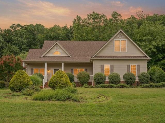 1202 Brandon Ct, Forest, VA 24551