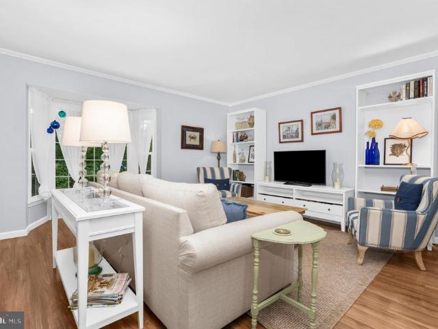 1202 Brunswick Court