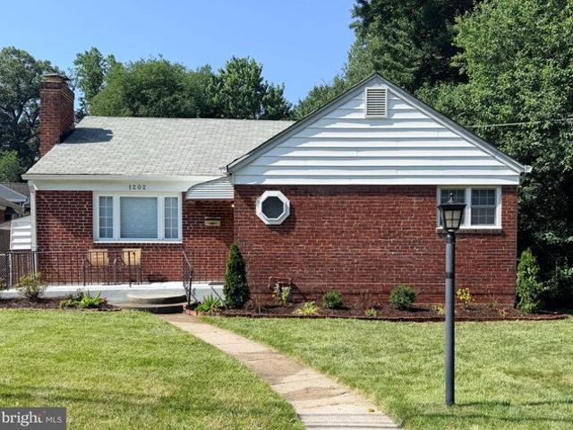 1202 Dennis Ave, Silver Spring, MD 20901