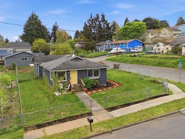 1202 E 54th St, Tacoma, WA 98404