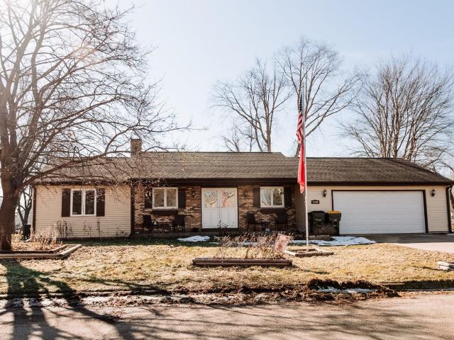 1202 E Iowa St, Prairie du Chien, WI 53821 | MLS #2016 | Compass