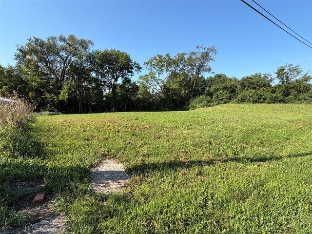 1202 E Pleasant St, Knoxville, IA 50138
