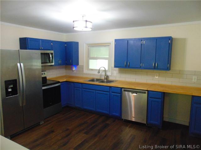 1202 Esplano Drive
