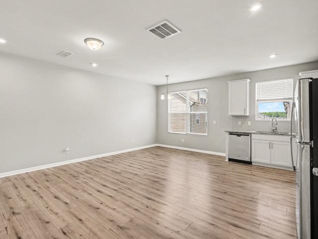 1202 Foxton Ln