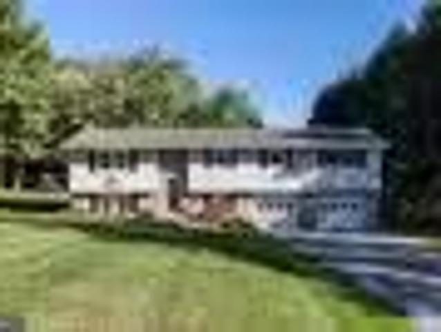 1202 Frizzell Rd Westminster, MD