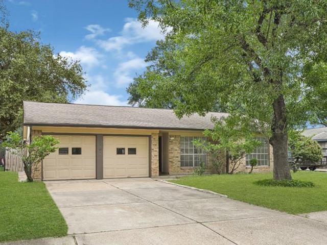 1202 Glen Echo Dr, Houston, TX 77088