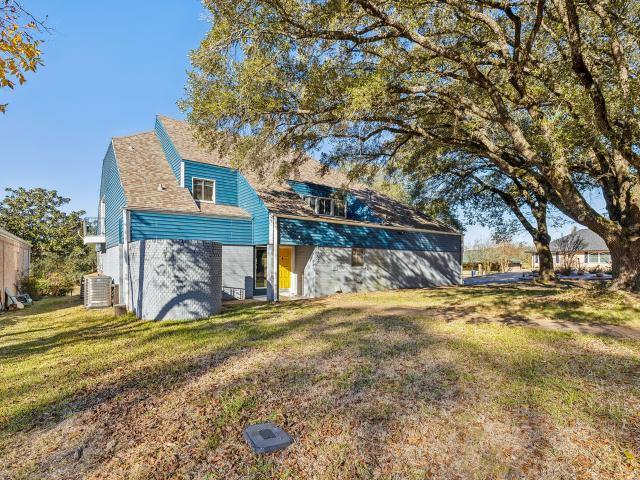 1202 Green Briar Drive