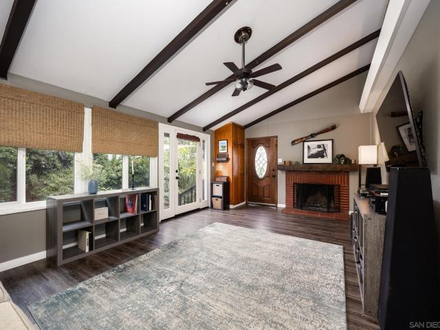 1202 Hardin Dr