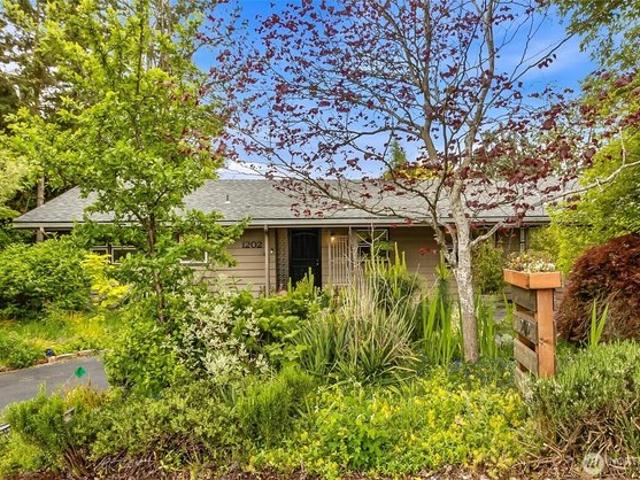 1202 Pine Ave, Snohomish, WA 98290