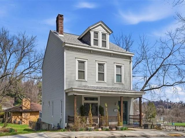 1202 Romanhoff St, Pittsburgh, PA 15212