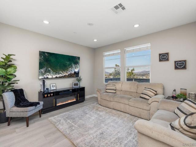 1202 Sunrise View 103